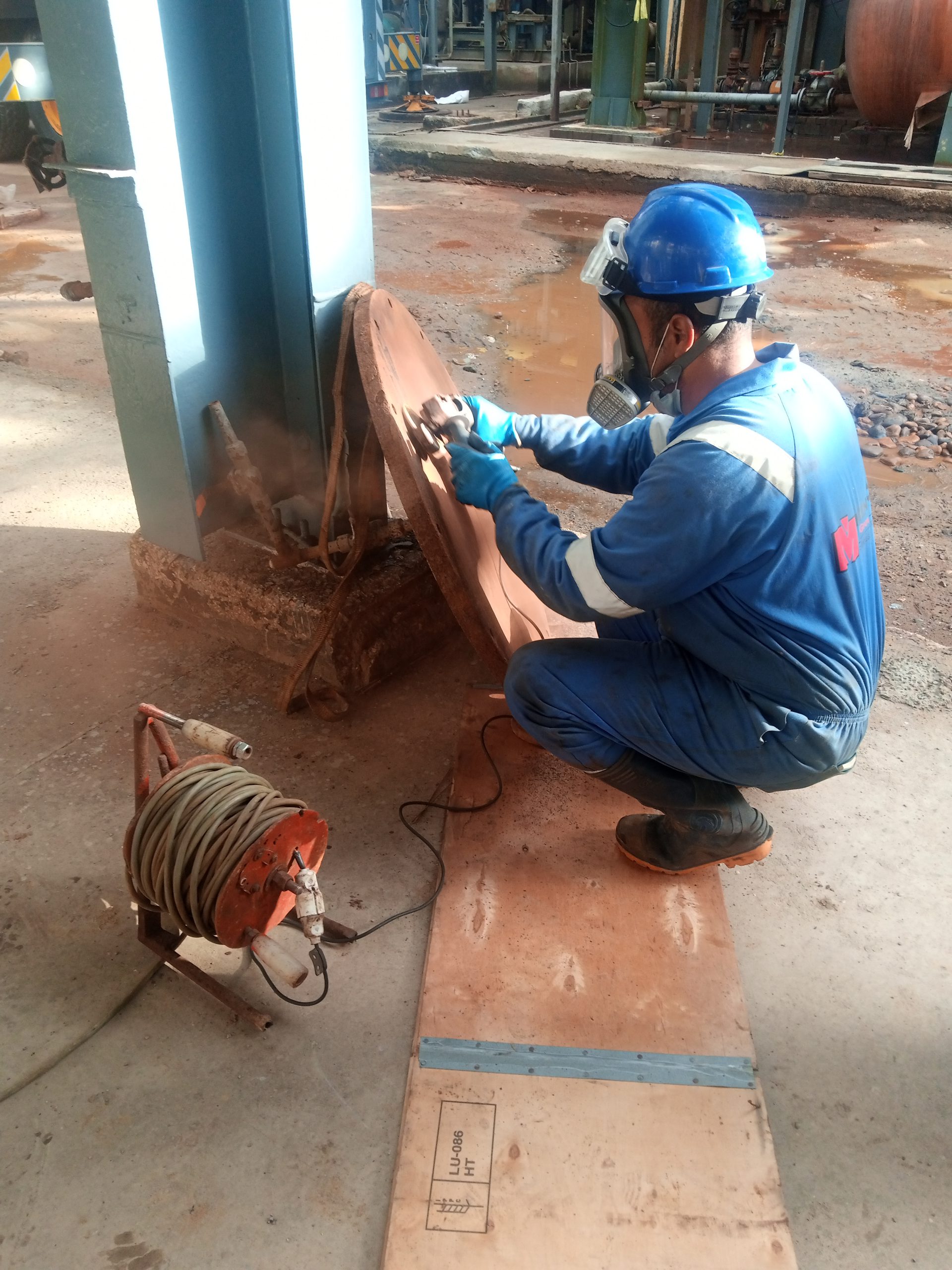 Overhauling for HCL furnace E – CA Plant – MENCO Group