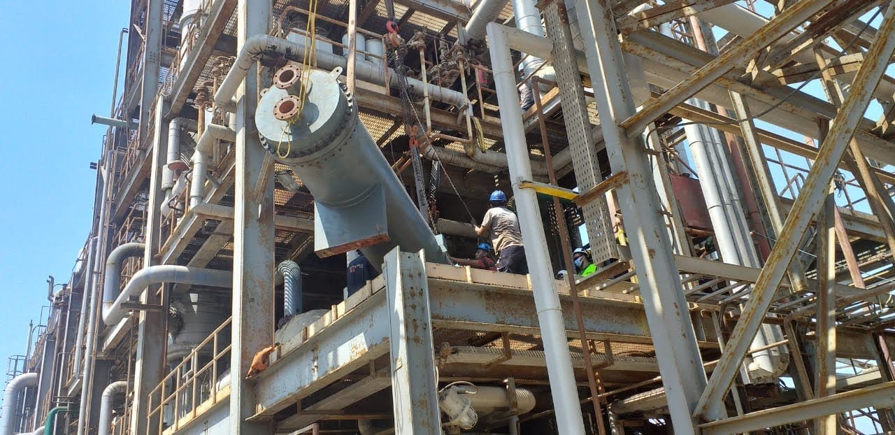 Replacement of Ethylene Condenser – MENCO Group